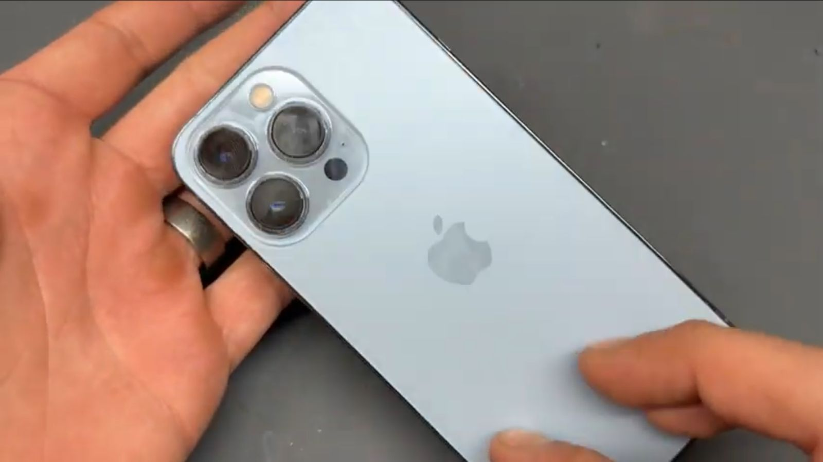 Step By Step Guide to Repairing the Screen of iPhone 13 Pro